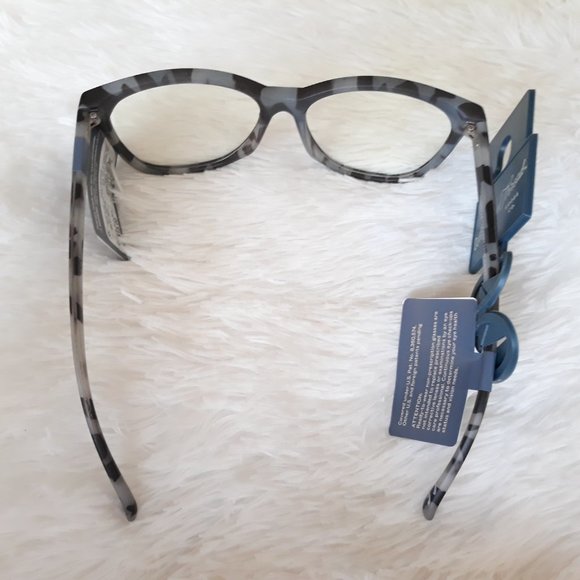 Universal Thread | Accessories | Blue Light Filtering Glasses Universal ...